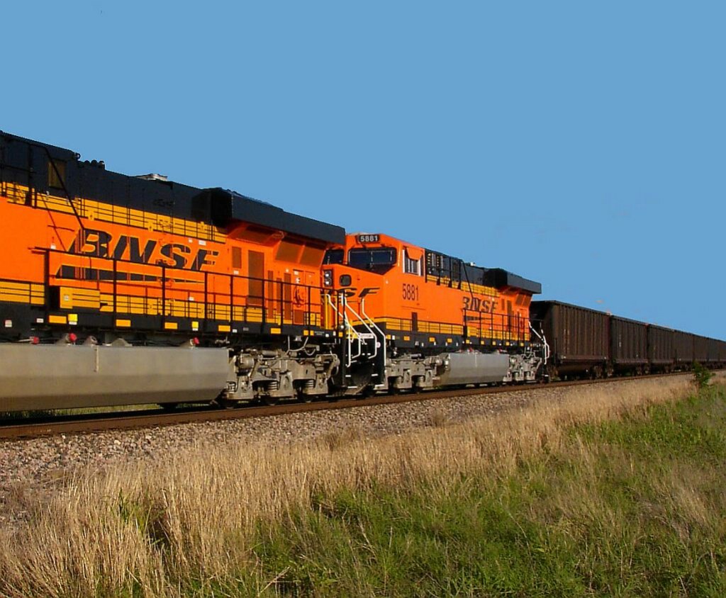 BNSF 5881